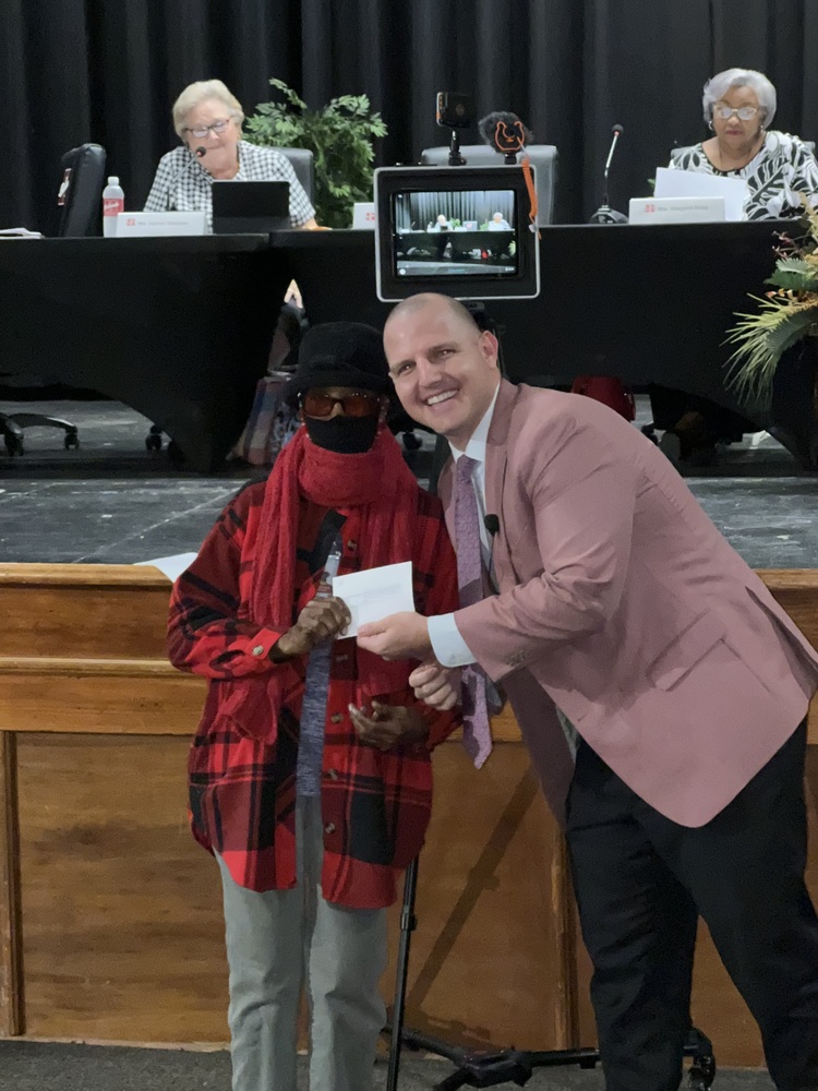 Dr. Crossley Hands Out Superintendent Awards | Hope High School