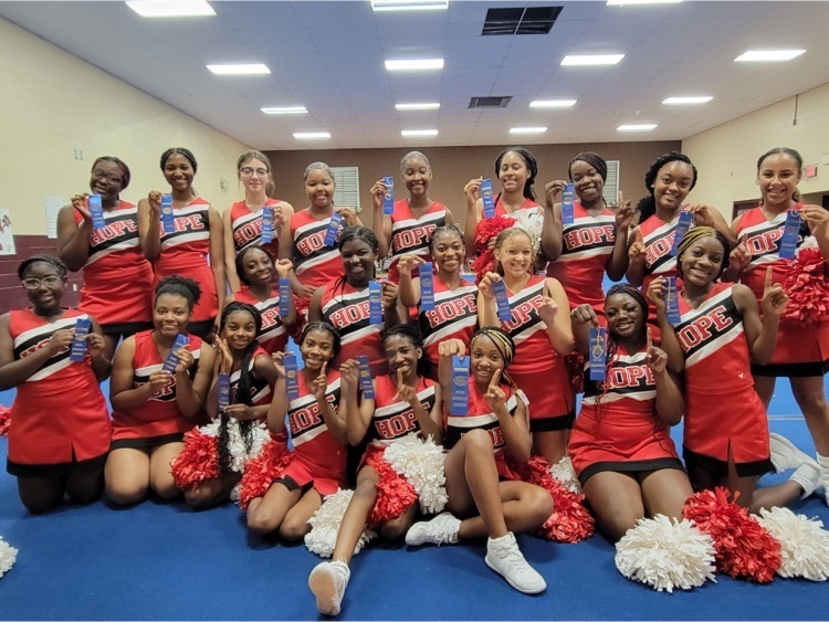 Junior High Cheerleaders Stand Out At Camp! | Hope Public Schools
