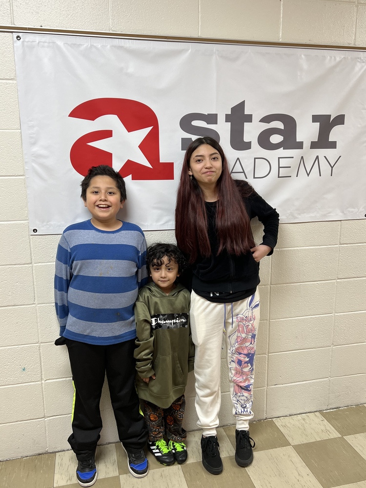 Yerger Middle School Shares Parent-Teacher Pics! | Hope Public Schools