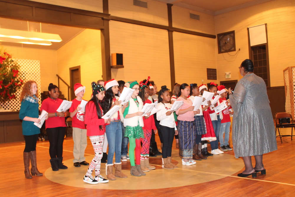 BHE Choir makes holiday tour | Beryl Henry Elementary